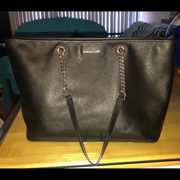 Michael Kors | Bags | Michael Kors Jet Set Large Tote Saffiano Leather ...